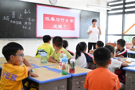 南航学子“三下乡”：多彩课程点亮童心，趣味课堂筑梦“黔”行 2022社会实践 实践风采 中国大学生在线