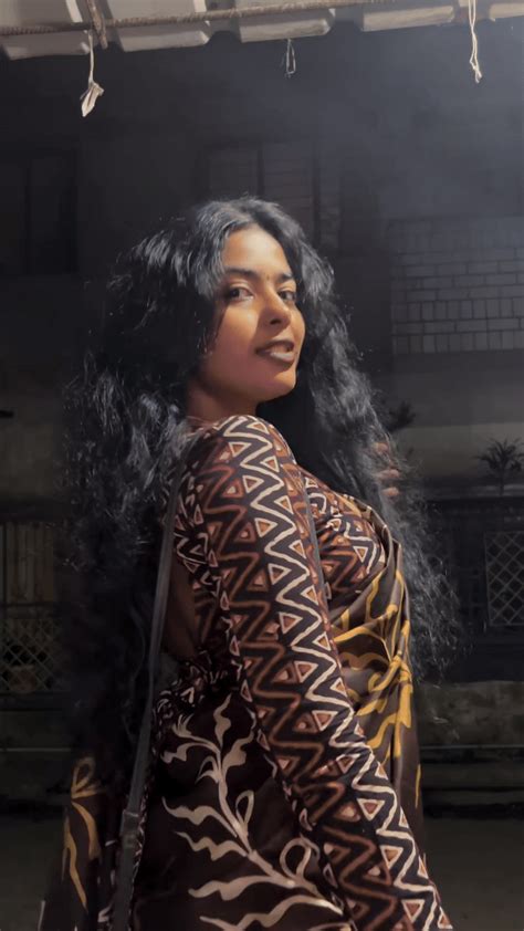 anisha sarkar navel r navelnsfw