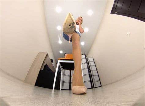 Under Giantess Soles Zoe Inga Am I Tall Enough Now Vr 360 Full Hd