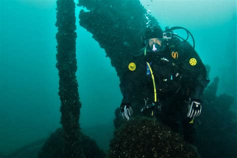 Earn The Padi Master Scuba Diver Rating Divers Inc