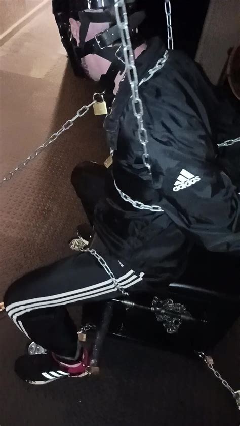 Adidas Guy In Chains Thisvid Com
