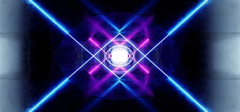 가상 현실 미래 지향적 인 현대 우아한 네온 빛나는 공상 과학 Fi 레이저 빔 단계 보라색 파란색 삼각형 모양의 터널 지 하 터널 복도 차고 3d 렌더링 0명에 대한 스톡