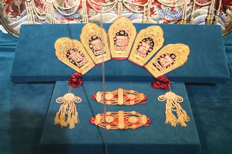 ФОТО “Монголын төрийн Хатан эрдэнэ” тусгай үзэсгэлэнгээс Урлаг мн