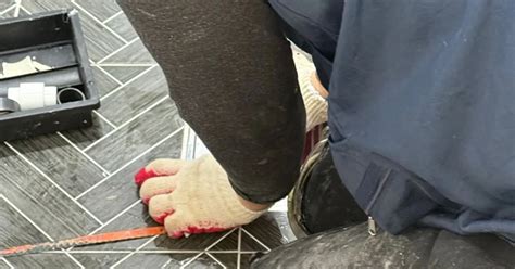 이사 후 화장실과 싱크대 하부장 악취로 너무 스트레스가 심했어요 전세로 살고 있어서 큰 돈을 들여야하나 너무 걱정이기도 했구요 화장실 세면대 배수구와 하수구쪽 악취트랩을