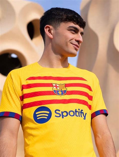 New Fourth Kit Rbarca