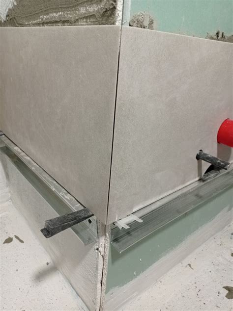 კაფელ მეთლახის ხელოსანი