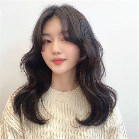 방배미용실 차홍룸 방배점 조민정 엘리자벳펌 빌드펌 On Instagram 안녕하세요 차홍룸 조민정 입니다🌼 ⠀ ⠀ ⠀ ⠀ ⠀ 애매한 미디움 기장에서도 예쁜 웨이브