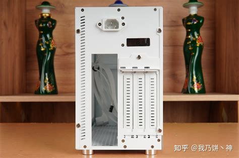 12 4l的itx机箱装240水冷，能盖上就算赢，闪鳞s450 Itx机箱评测 知乎
