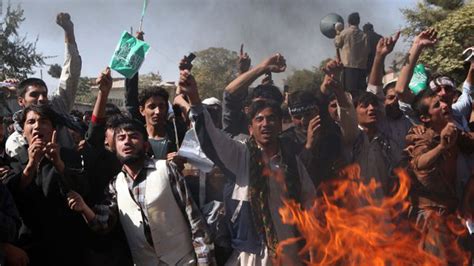 Изгарянето на Корана уби шестима афганистанци днес Новини бг