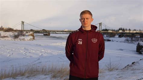 Tryggvi Framlengir Til þriggja ára Sunnlenska Is