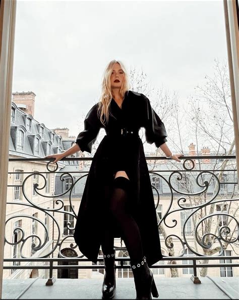 Elle Fanning R Celebextra