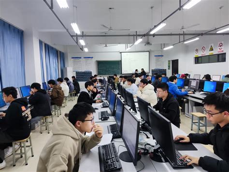 第十六届“蓝桥杯”全国软件和信息技术专业人才大赛 校内选拔赛顺利举行