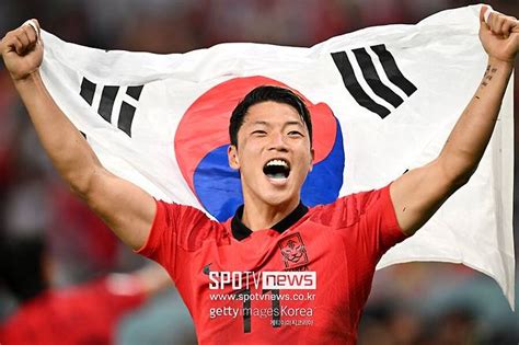 [인터뷰①] 첫 골 유니폼 없는 황희찬 “팬들 기억엔 남았잖아요”