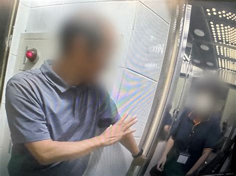 民眾被困電梯│警消緊急出動成功救出