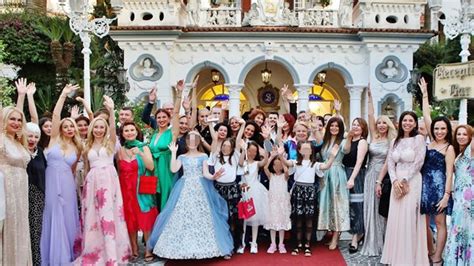 Камелия Воче празнува 60 годишен юбилей в замък Хай Клуб