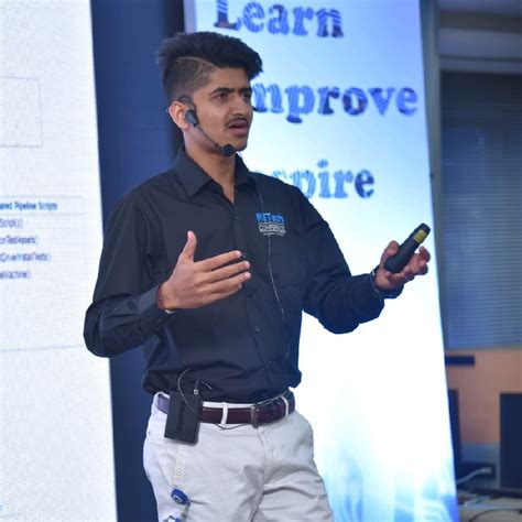 Pranav Kulkarni Linkedin