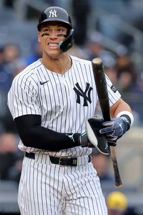 Torpedo Bat Vs Normal Bat What Is A Torpedo Bat What Teams Use Them