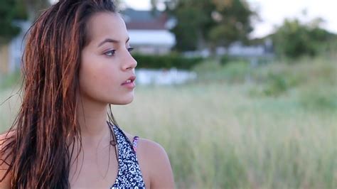 Transformers 5 Michael Bay Ingaggia Isabela Moner Star Di 100 Things To Do Before High School