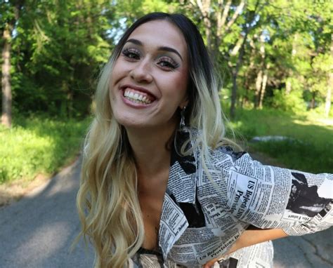 Mariyah May Mooyahyah 6 5m Followers Renegade Talent Mgmt