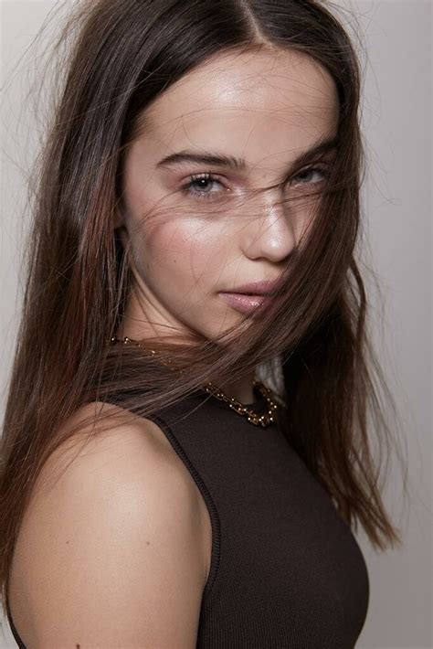 Lia W New Face Seeds