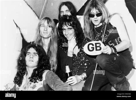 Alice Cooper 1972 Alice Cooper Biography Songs Albums And Facts