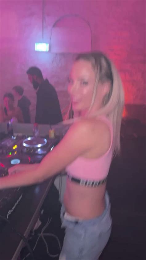 Isabelle Deltore On Twitter About Last Night At Warehouse Ballarat