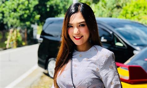 Fara Hezel Tak Suka Lelaki Busuk Suka Mengumpat