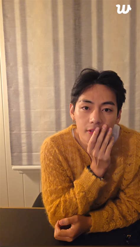 Bts Community Post 🖤 𝐉𝐮𝐬𝐭 𝐕 𝐭𝐡𝐢𝐧𝐠𝐬 🎥 During The Live… His Voice Pure Calm His Vibe