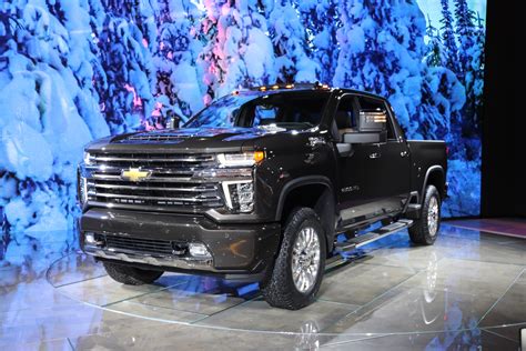 2020 Silverado Hd High Country Detailed Photo Gallery Gm Authority