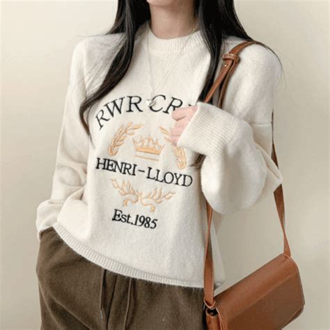 [러블리დ 아방핏 ] 귀여움 한도초과 크루 레터링 라운드 긴팔니트 3color 에이블리