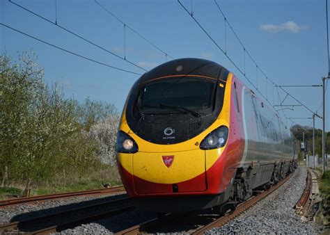 Class 390 Pendolino 390xxx British Rail Class 390 Pendo Flickr