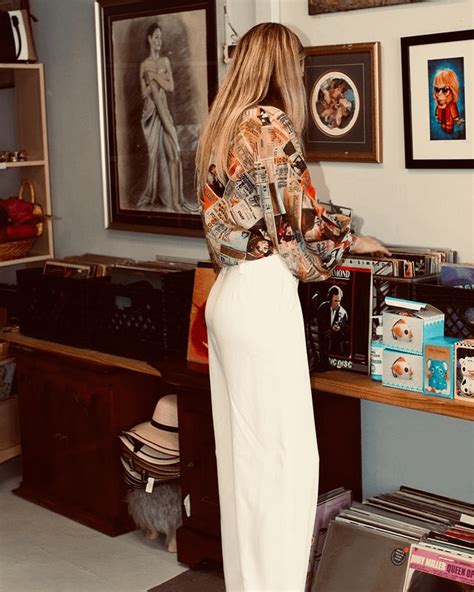 Mm R Monet Mazur
