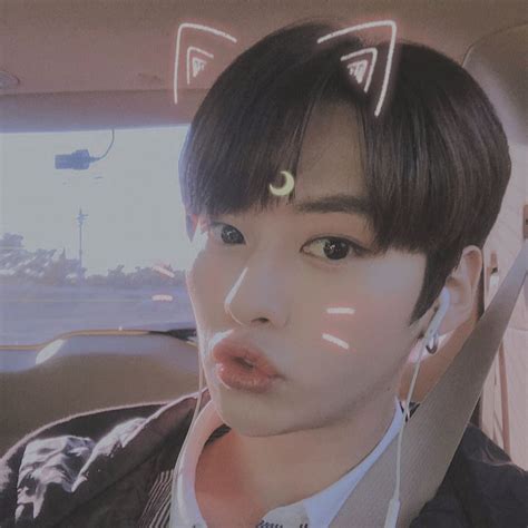 Lee Know Cute Wallpapers Wallpaper Cave