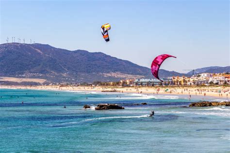650 Kitesurfing Tarifa Fotografías De Stock Fotos E Imágenes Libres