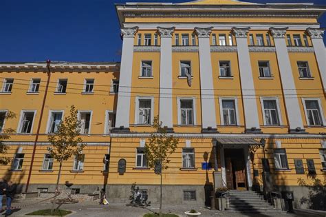 3 000 квадратних метрів вікон без скла ректор університету Шевченка про наслідки обстрілу