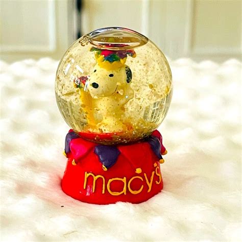 Macys Holiday Vintage Peanuts Snow Globe Celebration Macy S Snoopy Snow Globe Poshmark