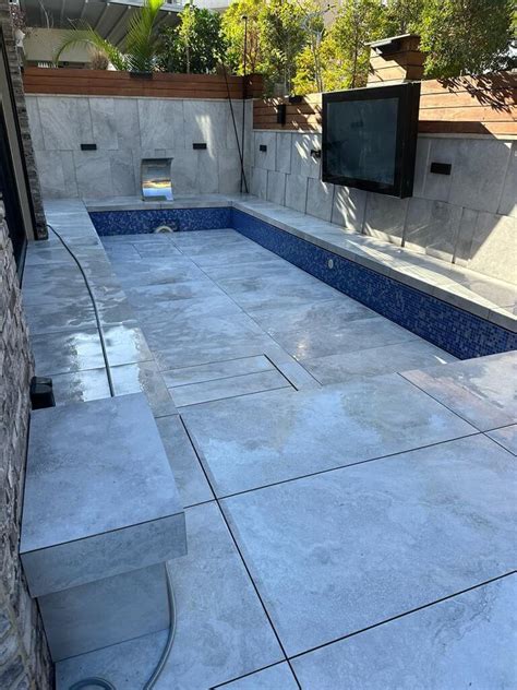 კაფელ მეტლახის ხელოსანი