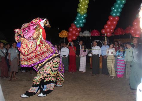 နမ့်စန်တွင် မြို့ကျက်သရေဆောင်ဣ စ္ဆာသရအလိုတော်ပြည့် ဓာတုစွယ်တော်စေတီတော်မြတ်ကြီး၏ ၁၃ ကြိမ်မြောက