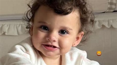 Amanda Kimberlly Divulga Nova Foto De Helena Sua Filha Com Neymar