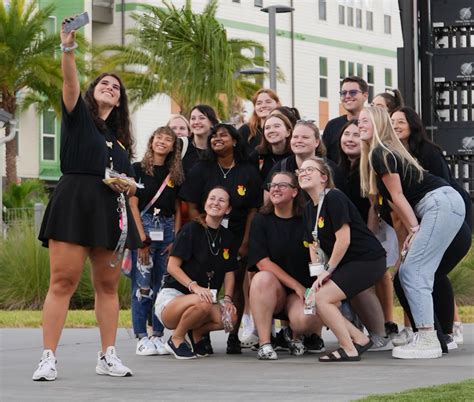 A Handful Of Reasons Why Youll Want To Apply For The Disney College