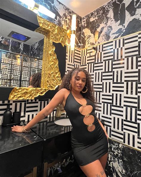 Alyssa 👑 Lyssav • Instagram Photos And Videos