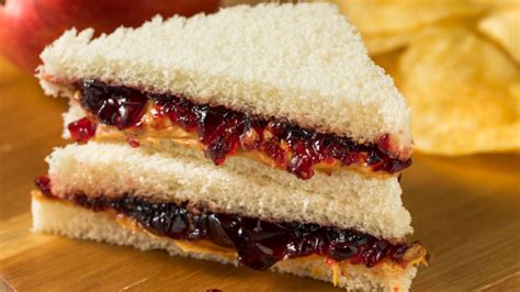 Insanely Delicious Things You Should Put On Your Pbandj