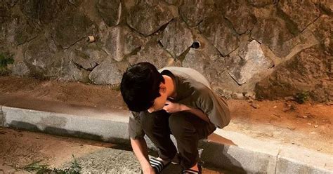 김수현 서예지 그리워하나쪼그려 앉은 문강태 빙구美 ★shot