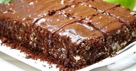 Шоколадний торт із кремом і глазурю без просочення