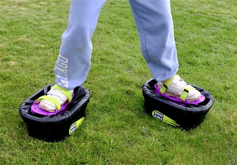 Moon Shoes Review Ad Run Jump Scrap