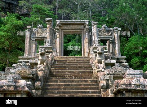 The Ancient Rock Fortress Of Yapahuwa Is Similar To But Smaller Than