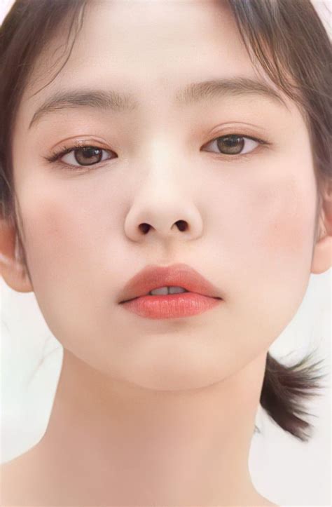 K I M J E N N I E Face Makeup Full Face Makeup Asian Makeup