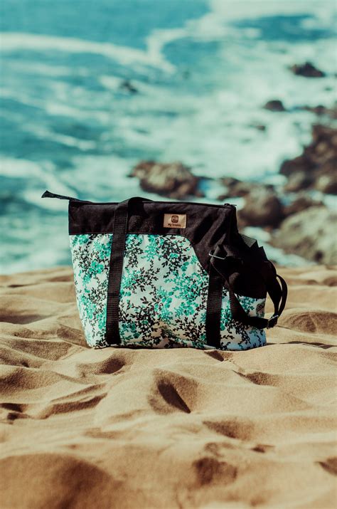 Bolso Para Perro Diseño Flores Calipso Myfriendschile
