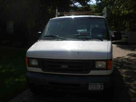 Ford E 150 2007 Van Box Trucks
