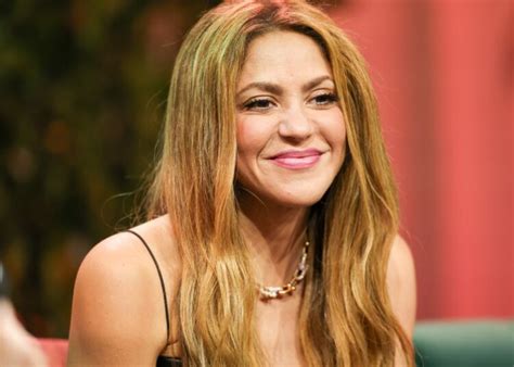 Shakira Supera Su Propio Récord Y Hace Historia Como La Mujer Más